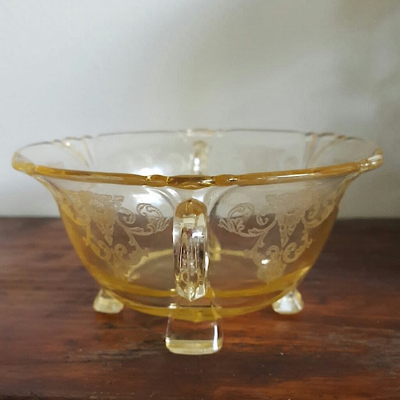 Unknkwn | Accents | Vintage Canary Yellow Depression Glass Bowl | Poshmark